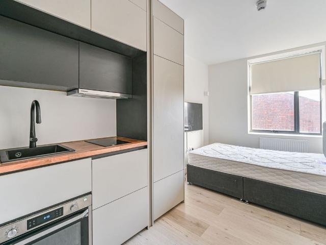 Woolwich Road, Charlton SE7, Studio to rent, £1,350 pcm | PrimeLocation