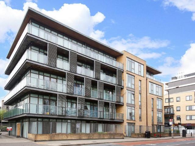 Woolwich Road, Greenwich 1 bed flat to rent £1,650 pcm £381 pw