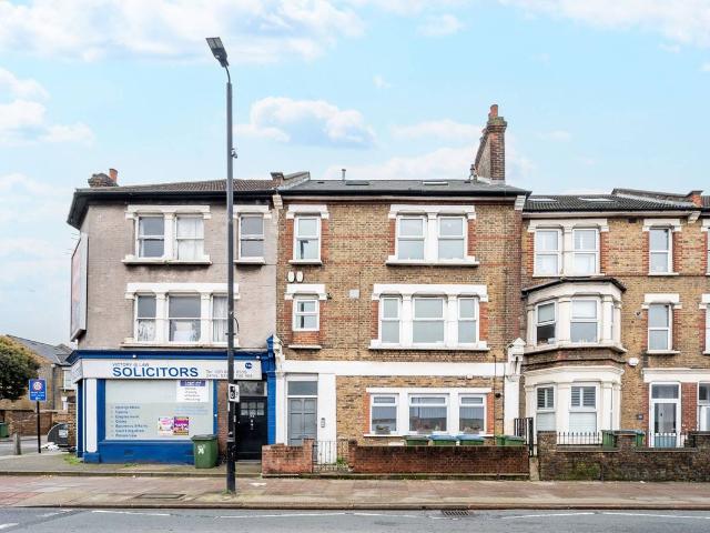 Woolwich Road, Greenwich, London SE10, 2 bed flat to rent, £2,000 pcm | PrimeLocation