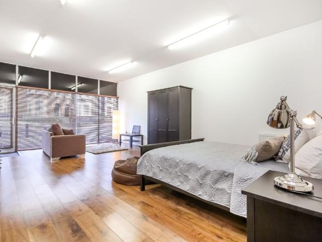 Woolwich Road, Greenwich SE10, 4 bed flat to rent, £3,200 pcm | PrimeLocation