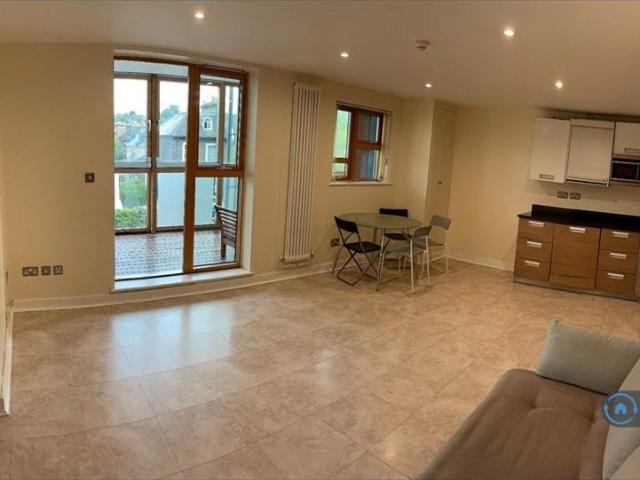Woolwich Road, London, SE10 2 bed flat to rent £2,100 pcm £485 pw