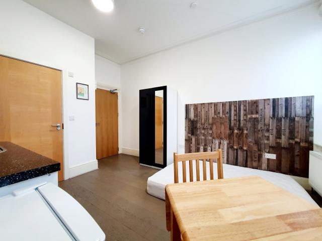 Woolwich Road, Studio 10 Woolwich SE7 Century 21 United Kingdom