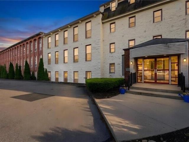 Woonasquatucket Ave Apt,north Providence, Condo For Sale