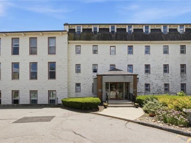 Woonasquatucket Ave Apt,north Providence, Condo For Sale