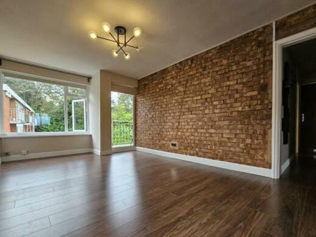 Woburn Crescent, Birmingham, 2 Bedroom Flat