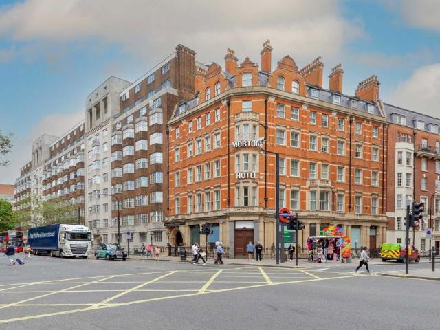 Woburn Place, London WC1H Studio to rent £1,975 pcm £456 pw