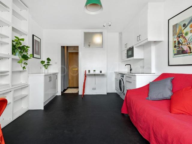 Woburn Place, Russell Square WC1H, Property to rent, £2,150 pcm | PrimeLocation