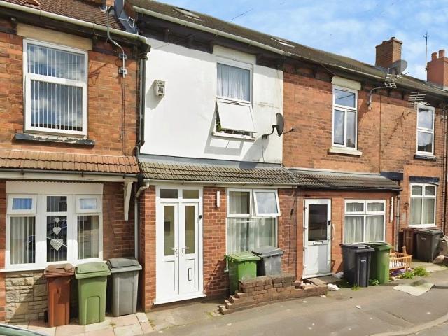 Woden Road, Wolverhampton WV10, 2 bed terraced house to rent, £875 pcm | PrimeLocation