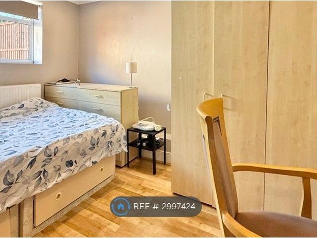 Woghtman Rd, London N8, 1 bed flat to rent, £1,550 pcm | PrimeLocation