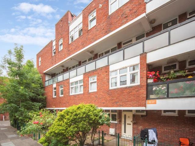 Woking Close, London, SW15 3 bed maisonette to rent £2,300 pcm £531 pw