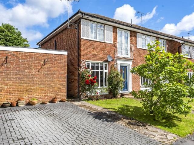Woking, Surrey GU22, 2 bed end terrace house to rent, £2,100 pcm | PrimeLocation