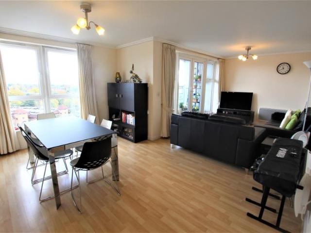 Woking, Surrey GU22, 2 bed flat to rent, £1,700 pcm | PrimeLocation