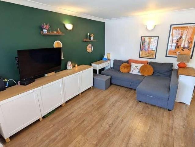 Woking, Surrey, GU22