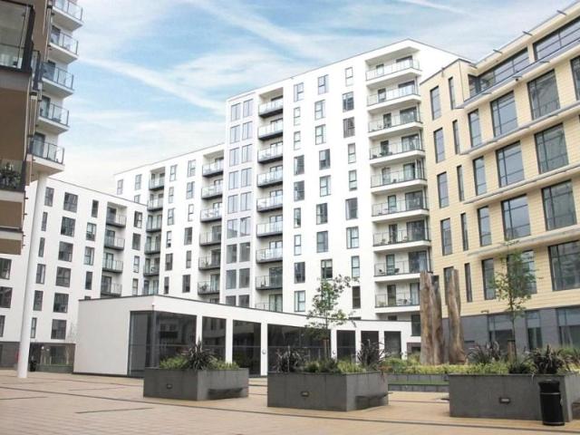 Woking, Surrey GU22, Studio to rent, £1,450 pcm | PrimeLocation