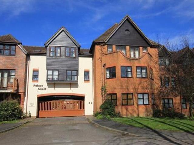 Woking, Surrey, 1 Bedroom Apartment