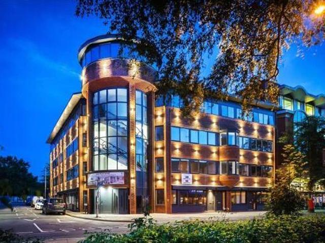 Woking, Surrey, 1 Bedroom Apartment