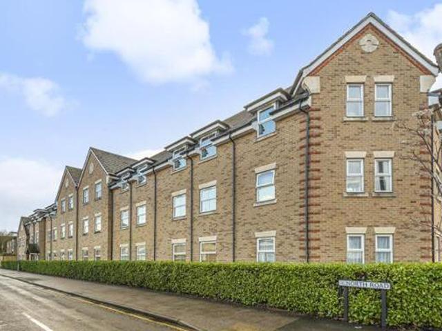 Woking, Surrey, 1 Bedroom Flat