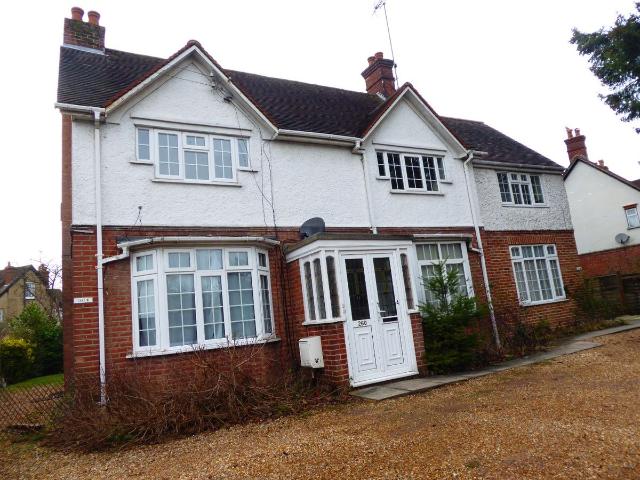 Wokingham Road, Reading, Berkshire RG6, 2 bed flat to rent, £1,500 pcm | PrimeLocation