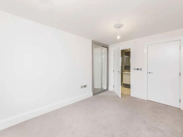 Wolverton Gardens, W6 7DY, London