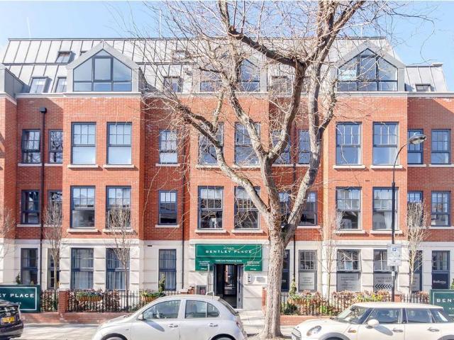 Wolverton Gardens, London W6 2 bed flat to rent £3,250 pcm £750 pw