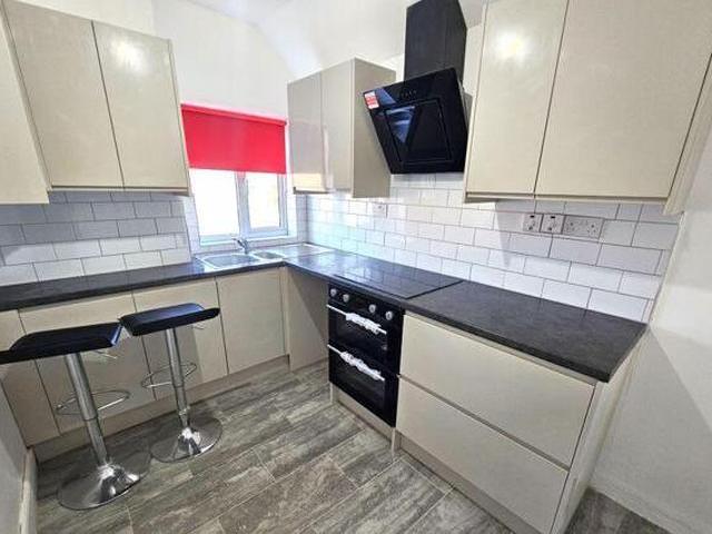 Wolverhampton Road, Cannock, 3 Bedroom Flat