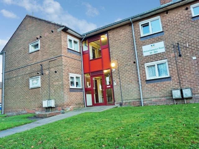 Wolverhampton Road, Wolverhampton WV10, 2 bed flat to rent, £800 pcm | PrimeLocation