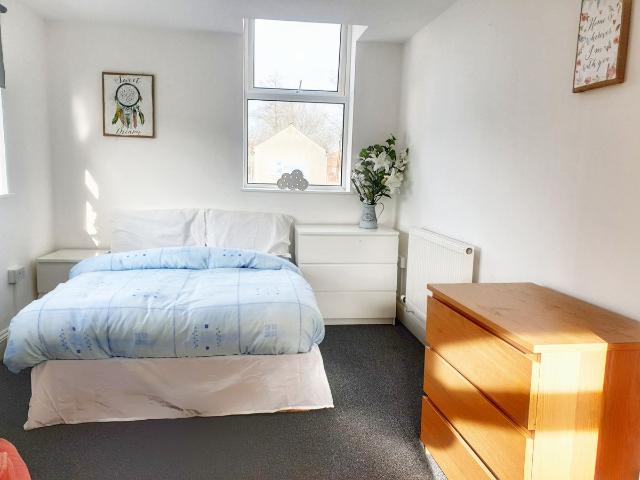 Wolverhampton Street, Willenhall WV13, Room to rent, £737 pcm | PrimeLocation