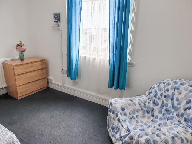 Wolverhampton Street, Dudley DY1, Room to rent, £498 pcm | PrimeLocation
