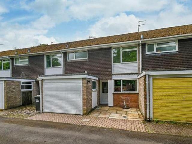 Wolverley Court, High Street, 3 Bedroom Terraced