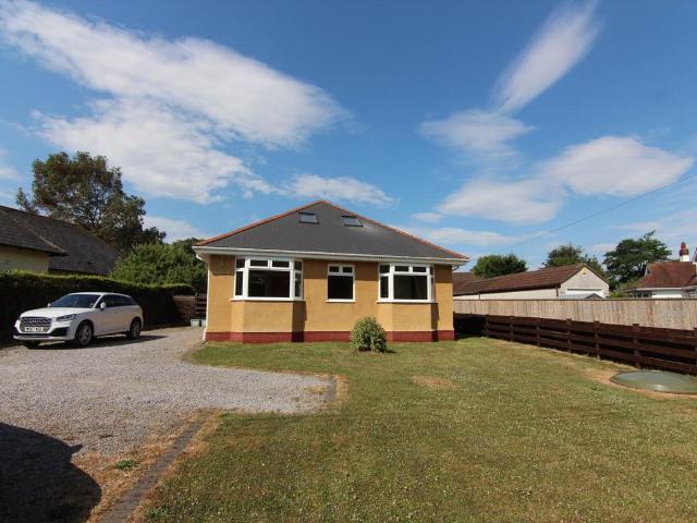 Wolvershill Road, Banwell, North. 5 bed detached house to rent £1,950 pcm £450 pw