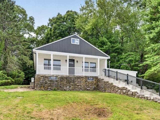 Wolcott Ave, Dartmouth, Home For Sale