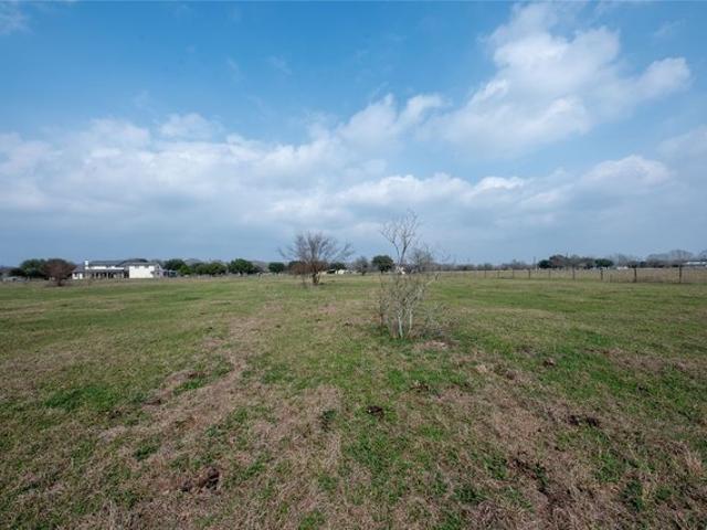Wolf Run Dr, Needville, TX 77461