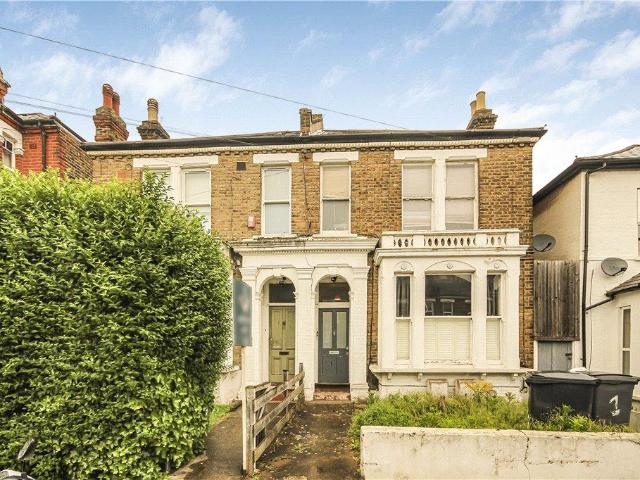 Wolfington Road, London, SE27 1 bed apartment to rent £1,340 pcm £309 pw