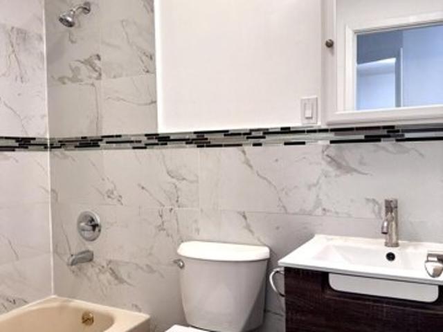 Wolkoff Ln, Staten Island, Condo For Sale
