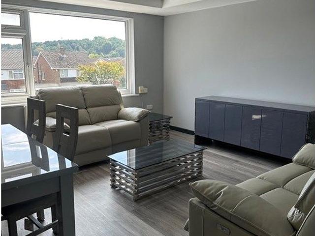 Wollaton, Nottingham NG8, 2 bed flat to rent, £1,200 pcm | PrimeLocation