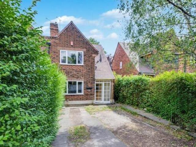 Wollaton Road, Beeston, 3 Bedroom House