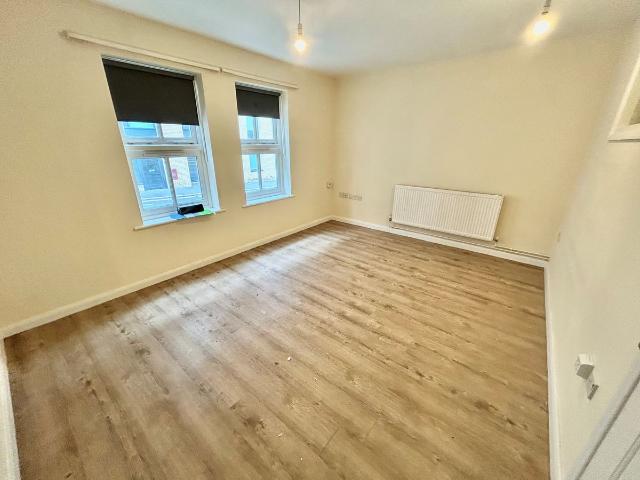 Wollaton Street, Nottingham NG1, 1 bed flat to rent, £750 pcm | PrimeLocation
