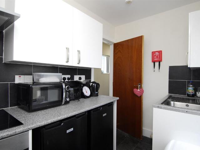 Wolsdon Street, Flat 6, Plymouth PL1, 1 bed flat to rent, £825 pcm | PrimeLocation