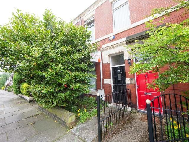 Wolseley Gardens, Jesmond Vale, 3 bed flat to rent £1,235 pcm £285 pw