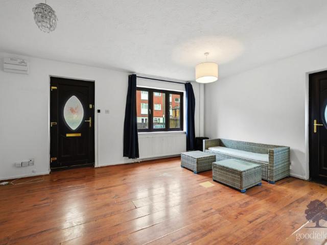 Wolseley Road, Mitcham CR4 2 bed end of terrace house to rent £1,900 pcm £438 pw