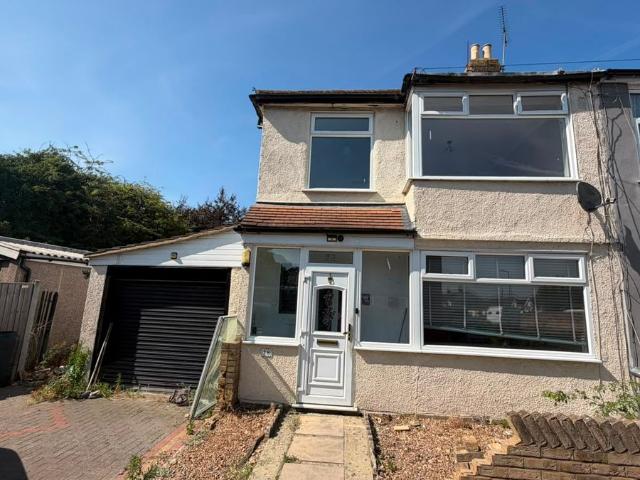 Wolseley Road, Romford RM7, 3 bed semi detached house to rent, £2,500 pcm | PrimeLocation