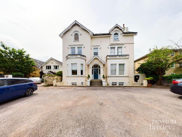 Wolsey Road, Camden House, KT8