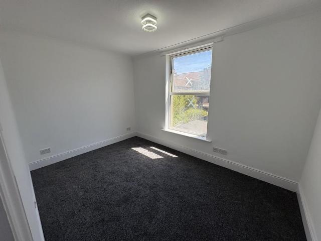 Worthing Road, Southsea 2 bed apartment to rent £1,225 pcm £283 pw