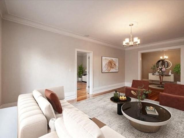 Worthington House Three Bedroom Two Bath w/ Dining Room