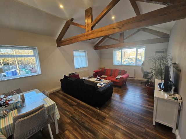 Wortley Road, Leeds LS12, 2 bed flat to rent, £1,250 pcm | PrimeLocation