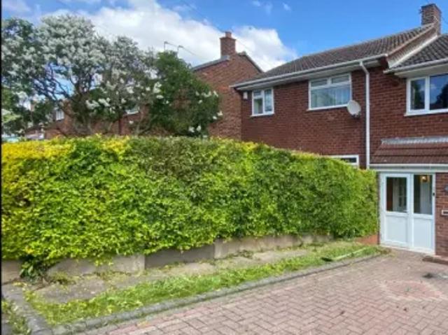 Worcester Road, Brandhall, B68 0RT, United Kingdom | 3 bed townhouse for rent #166526841 | Rentberry