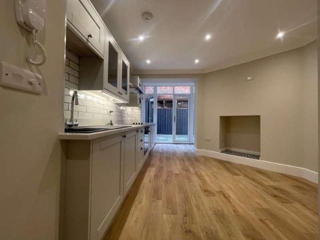 Worcester Road, Malvern, Worcestershire, WR14