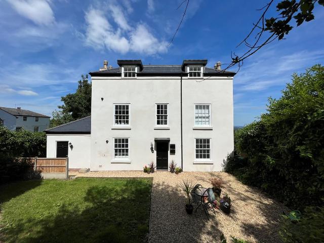 Worcester Road, Malvern WR14, 2 bed flat to rent, £1,100 pcm | PrimeLocation