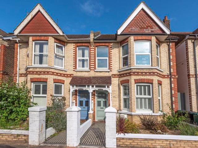 Worcester Villas, Hove BN3, 2 bed flat to rent, £1,800 pcm | PrimeLocation