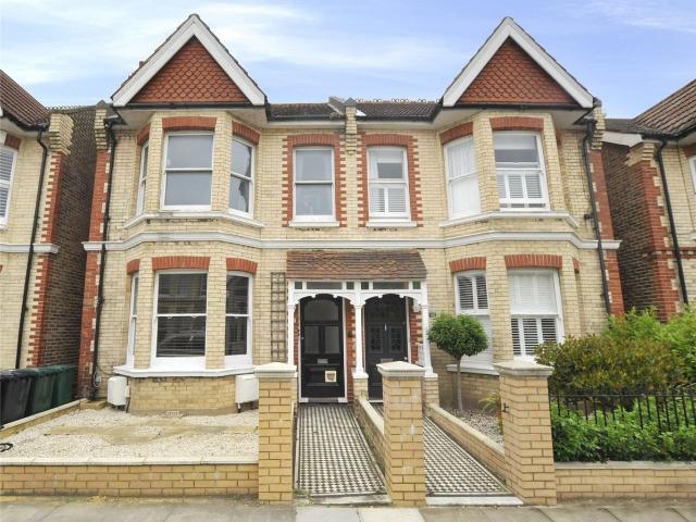 Worcester Villas, Hove BN3, 2 bed flat to rent, £1,950 pcm | PrimeLocation